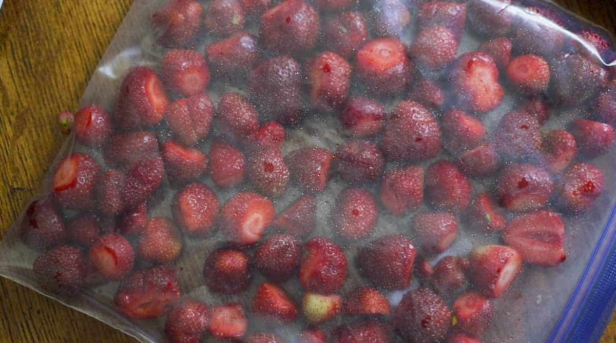 How To Freeze Strawberries - A Blossoming Life